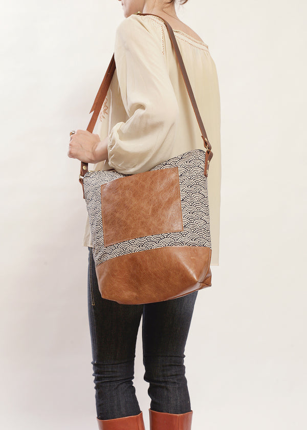 Brooklyn Carry-All | Indigo Waves - GraceDesign